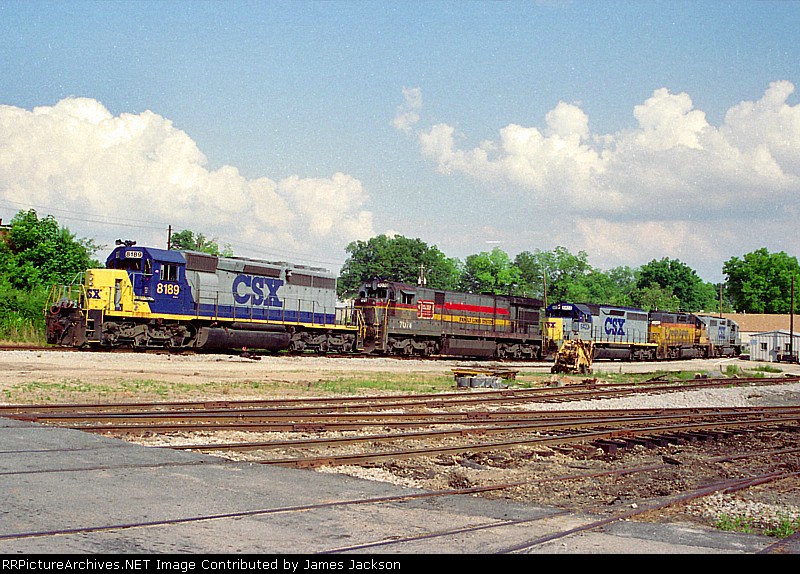 CSX 8189